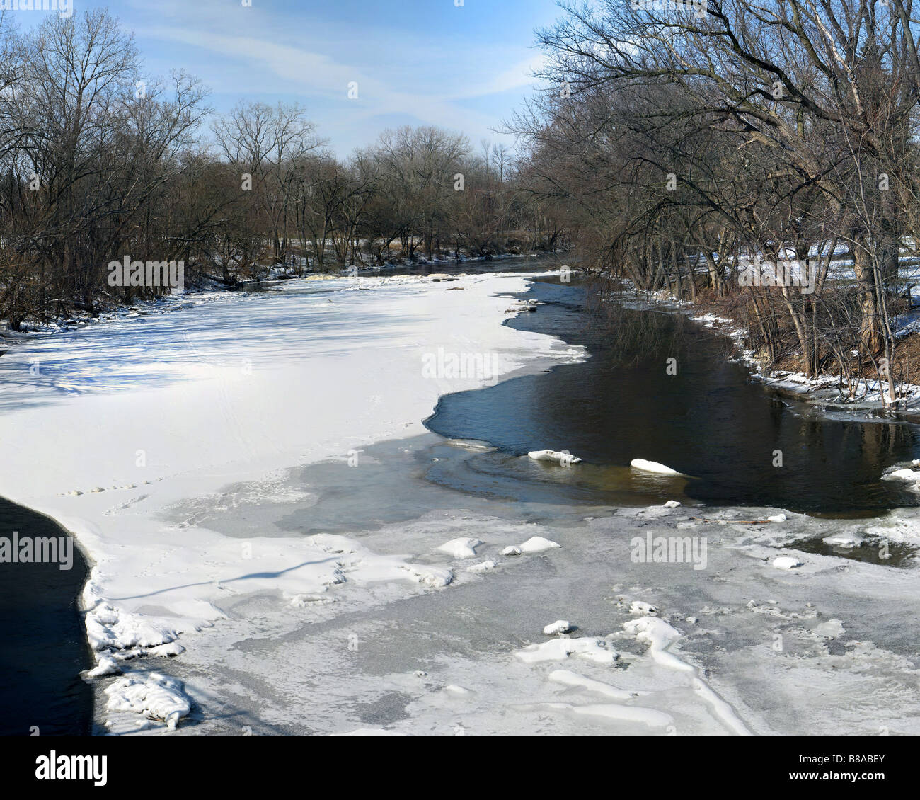Partly frozen river hi-res stock photography and images - Alamy