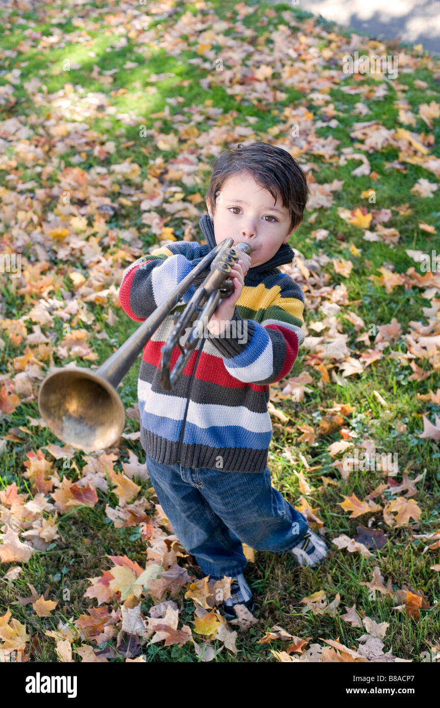 Musical instrument trumpet hi-res stock photography and images - Alamy
