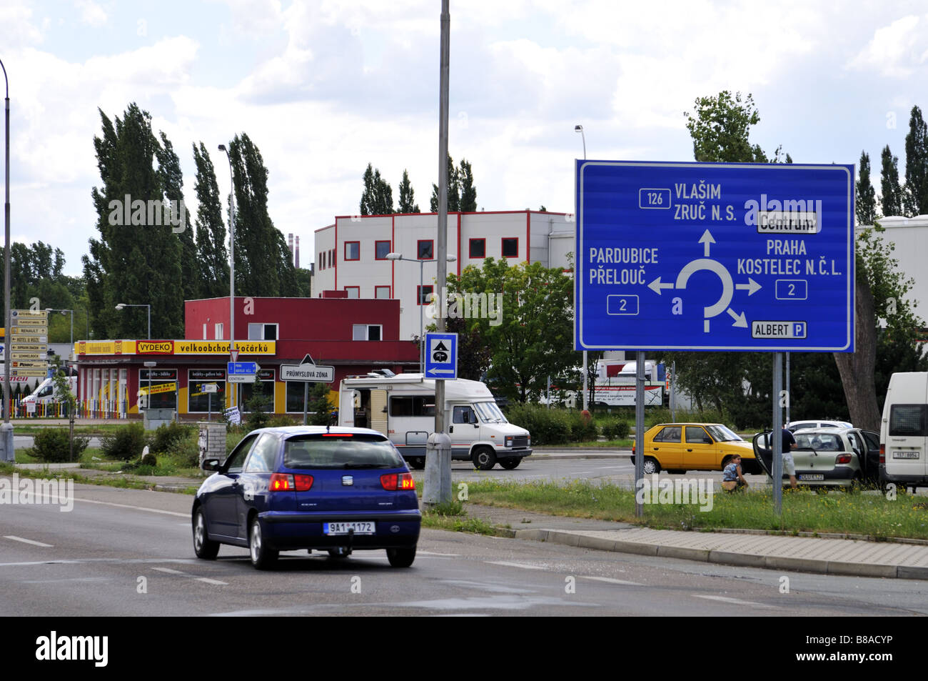 Roundabout road signs, Kutna Hora, Czech Republic Stock Photo - Alamy