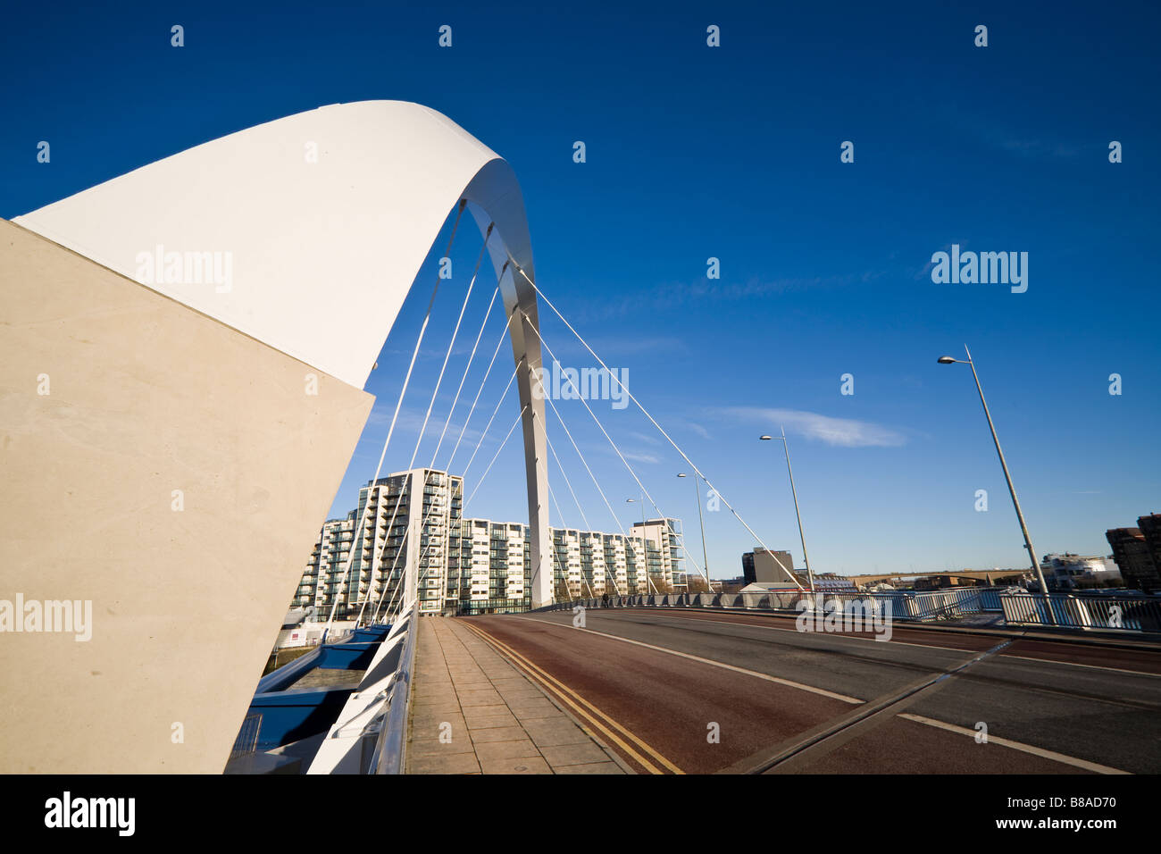 Glasgow Clyde Arc Bridge Stock Photo - Alamy