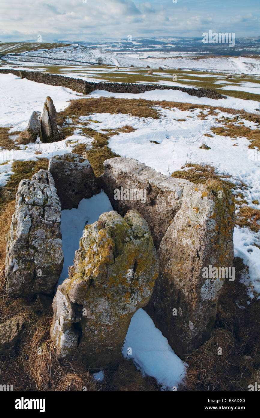 Five Wells neolithic chambered tomb, Peak District National Park ...