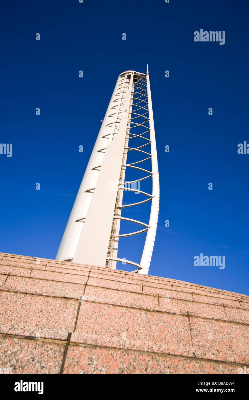 Science center tower hi-res stock photography and images - Alamy