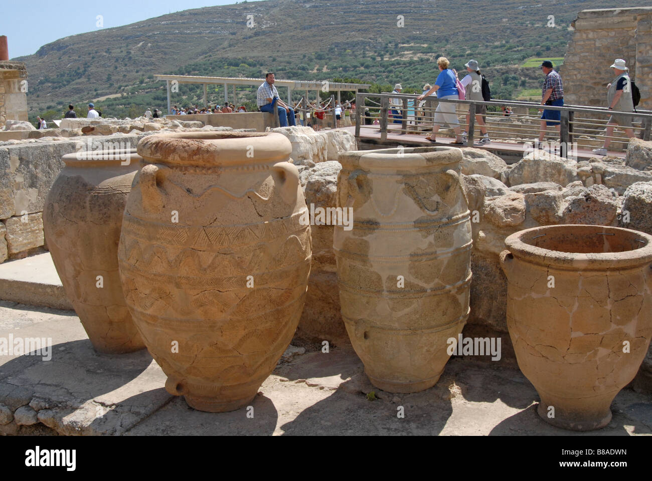 Ancient urns hi-res stock photography and images - Alamy