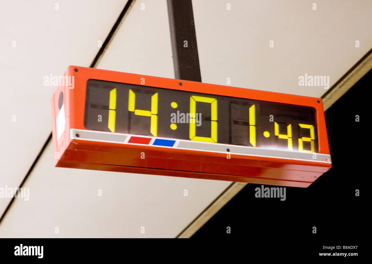 Digital Platform Clock Victoria Train Station London UK Europe Stock ...