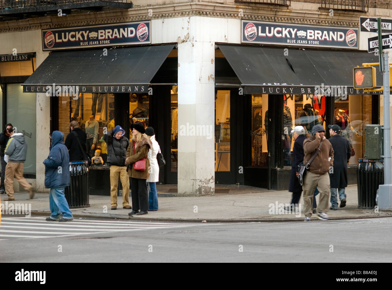 Lucky Brand High Resolution Stock Photography and Images - Alamy