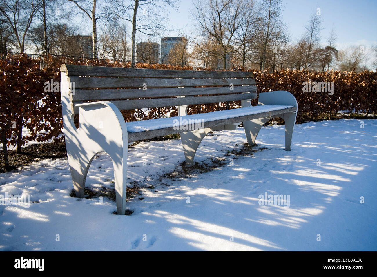 Bench Snow High Resolution Stock Photography and Images - Alamy