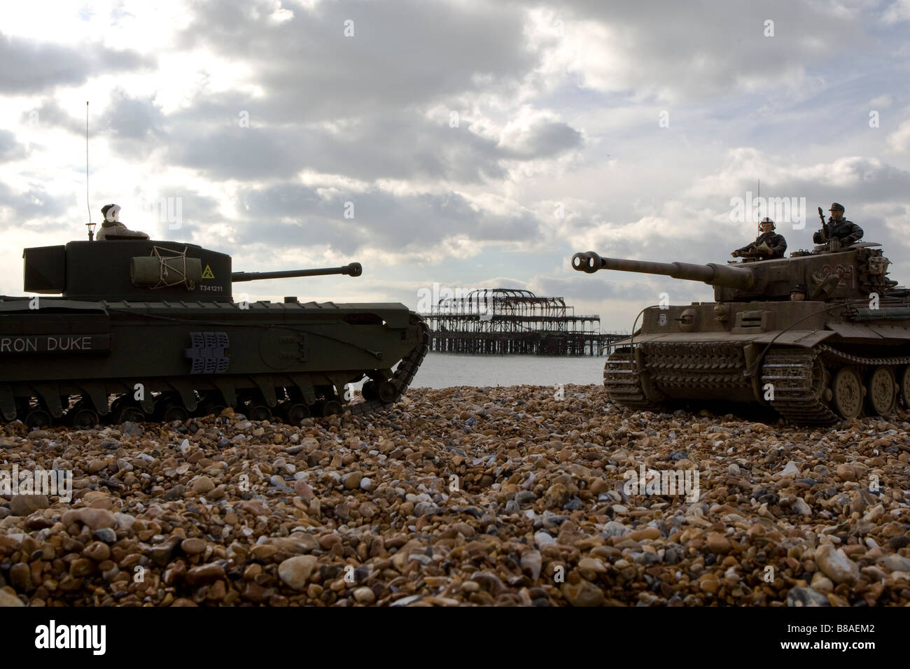 1:6 scale model British Churchill tank (left) and German Tiger tank on ...