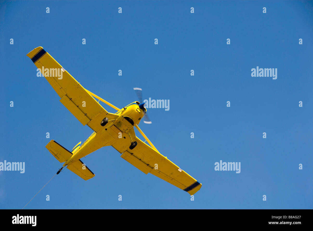 Glider tow plane hi-res stock photography and images - Alamy