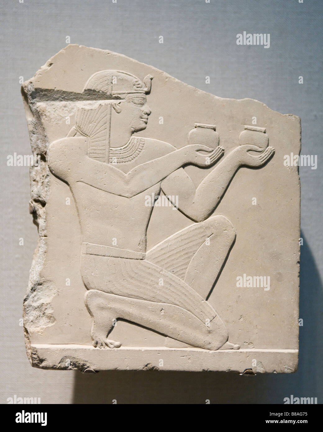 Egyptian relief sculpture hi-res stock photography and images - Alamy