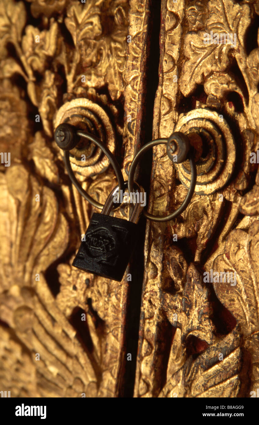 Balinese door hi-res stock photography and images - Alamy