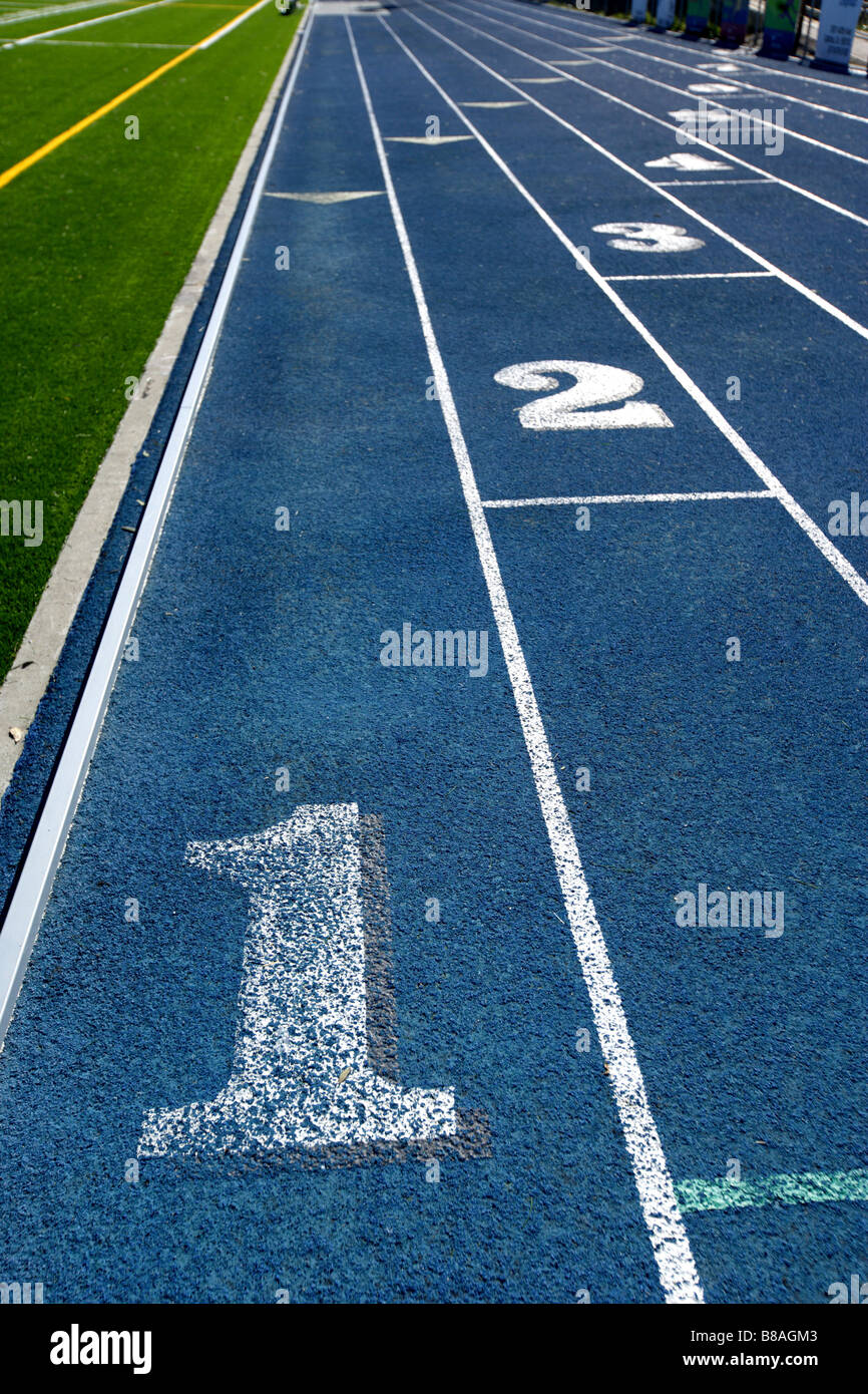 Middle school track hi-res stock photography and images - Alamy