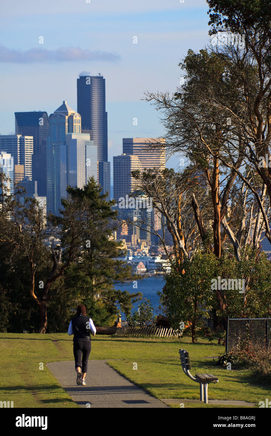 Magnolia boulevard hi-res stock photography and images - Alamy