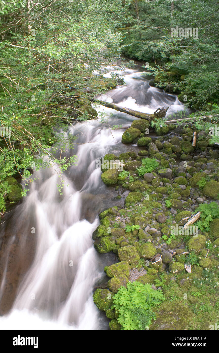 Soft water flow hi-res stock photography and images - Alamy