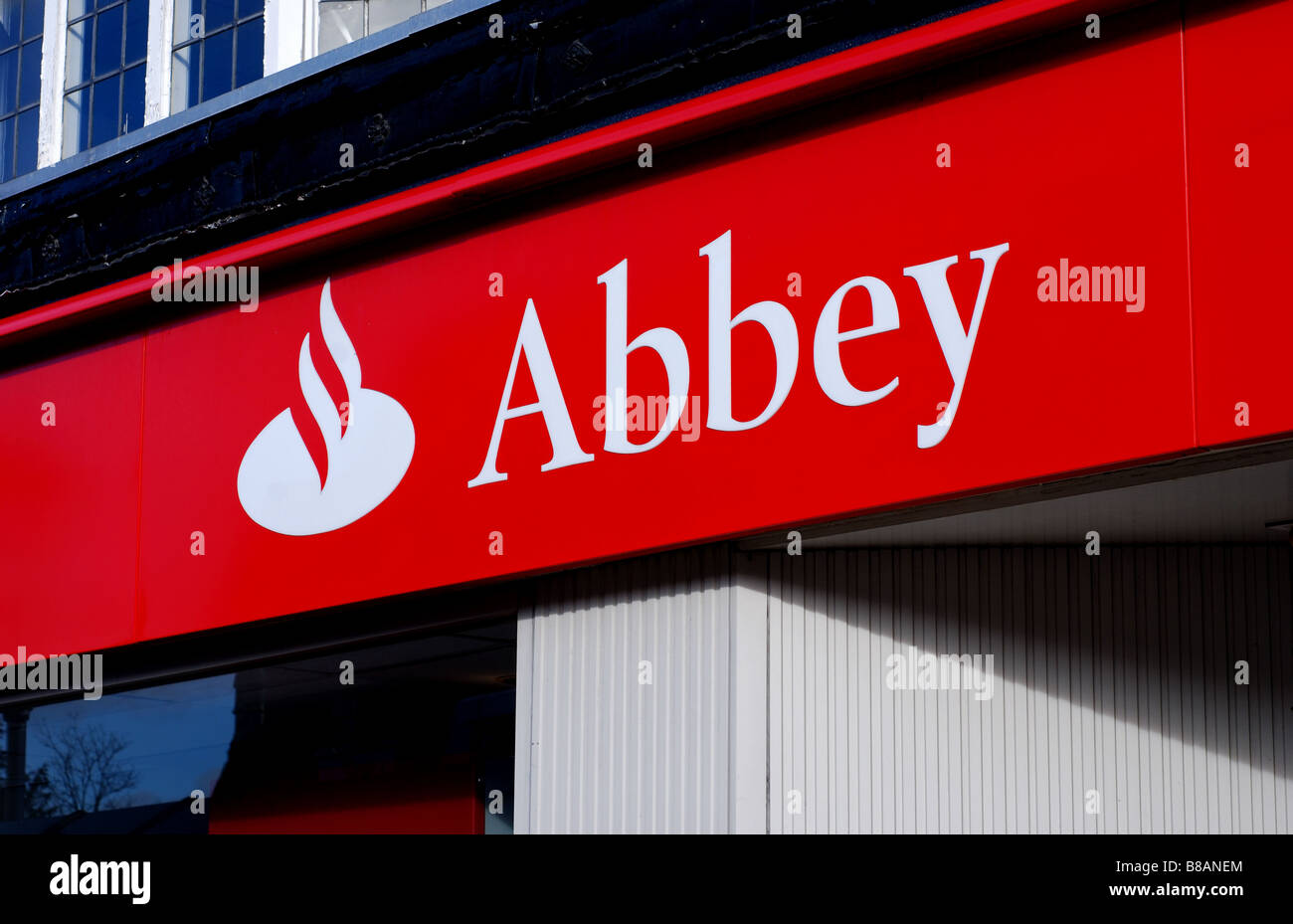 Uk banks logos hi-res stock photography and images - Alamy