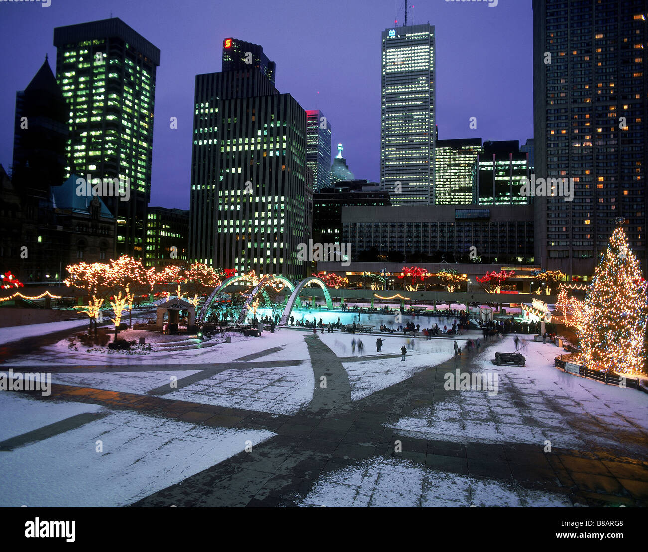 Toronto skating rink night hi-res stock photography and images - Alamy