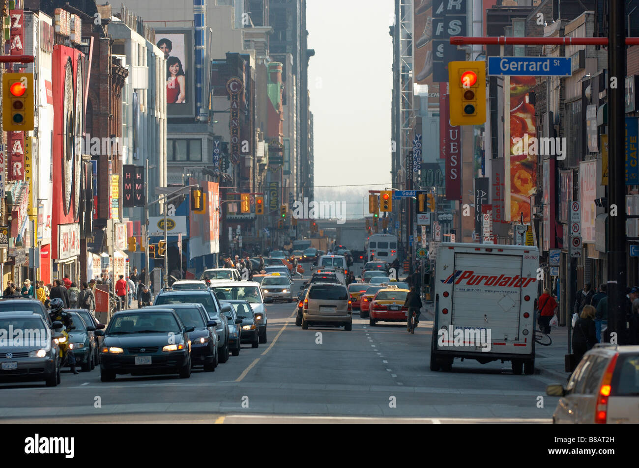 Busy Yonge St Gerrard St Intersection, Toronto,Ontario Stock Photo - Alamy
