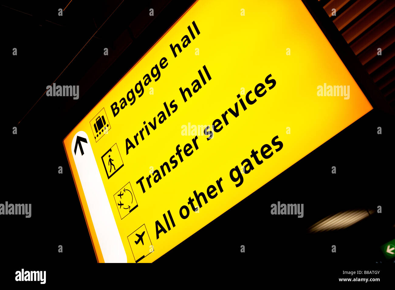 Aiport sign hi-res stock photography and images - Alamy