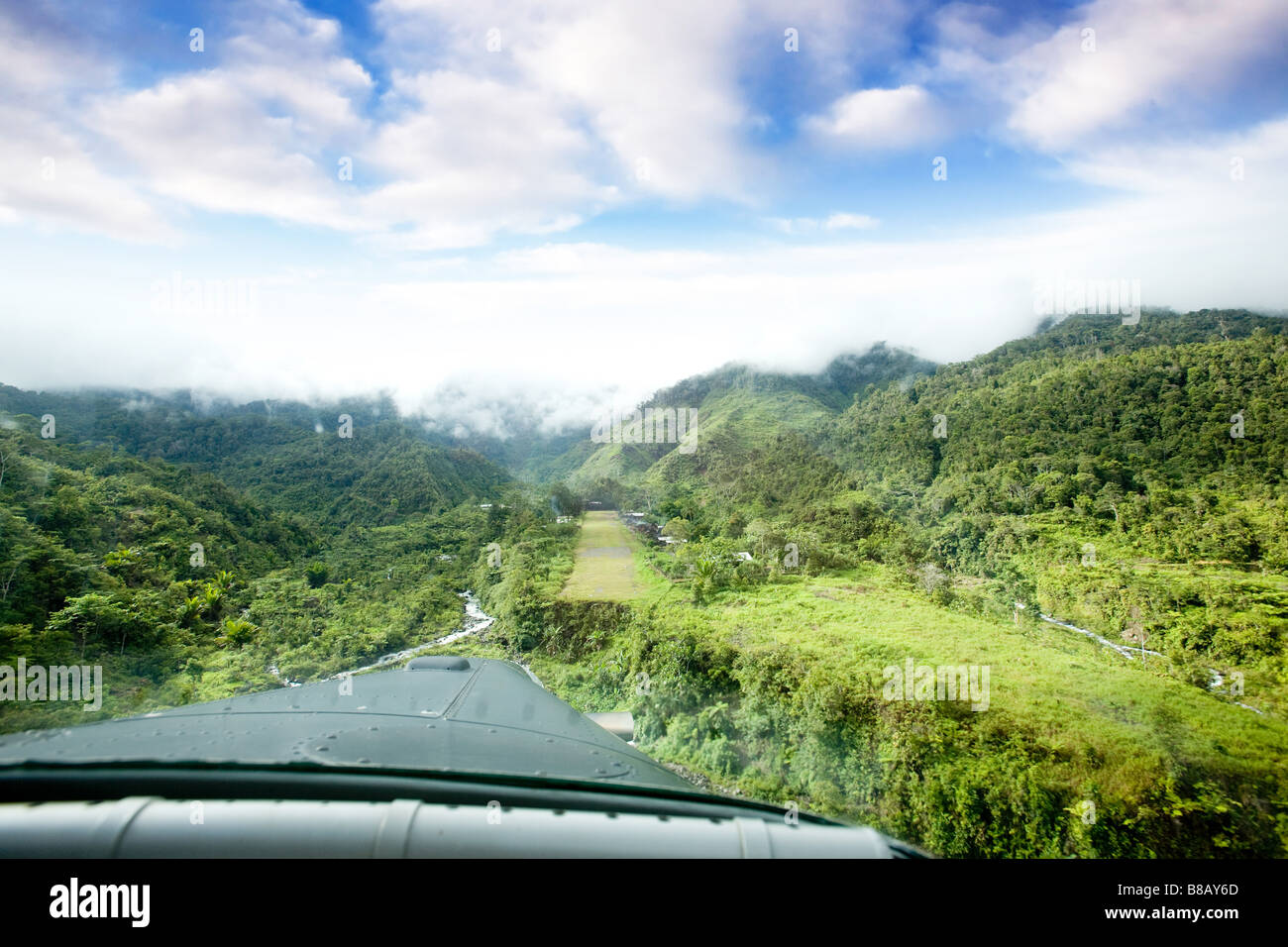 Runway mountain hi-res stock photography and images - Alamy
