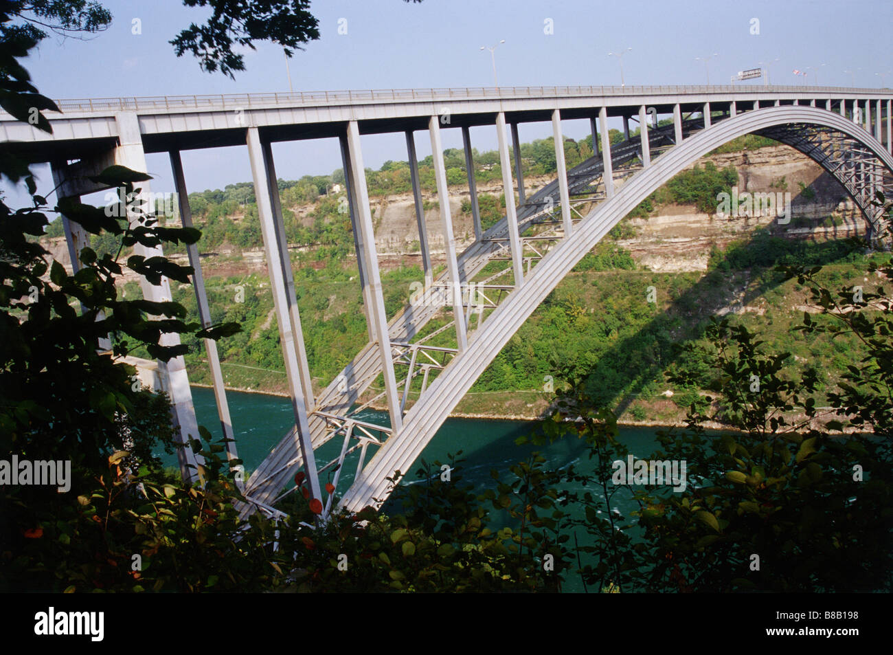Lewiston queenston bridge hi-res stock photography and images - Alamy