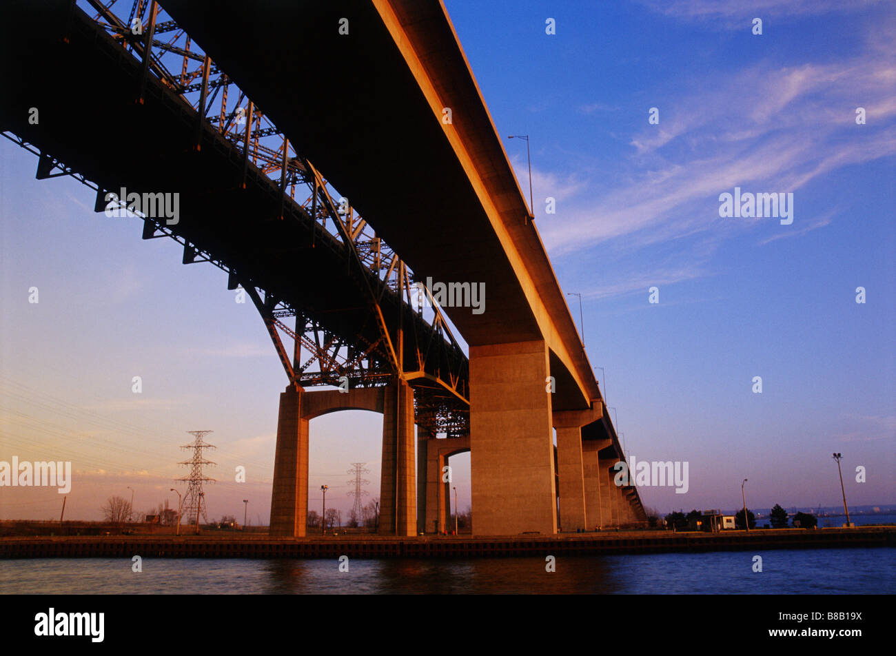 Skyway Bridge/Queen Elizabeth Way, Hamilton,Ontario Stock Photo - Alamy