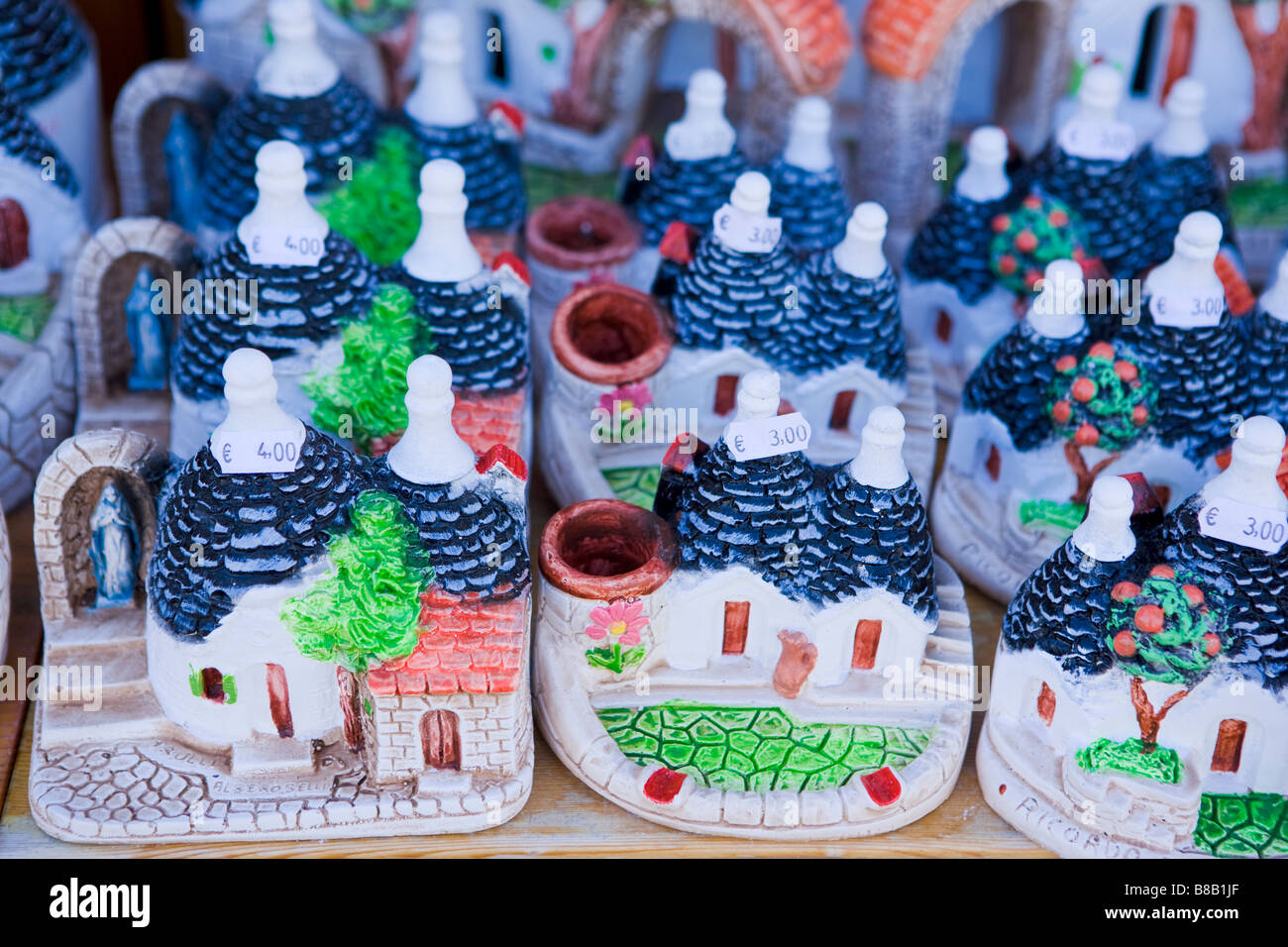 Trullo model house hi-res stock photography and images - Alamy