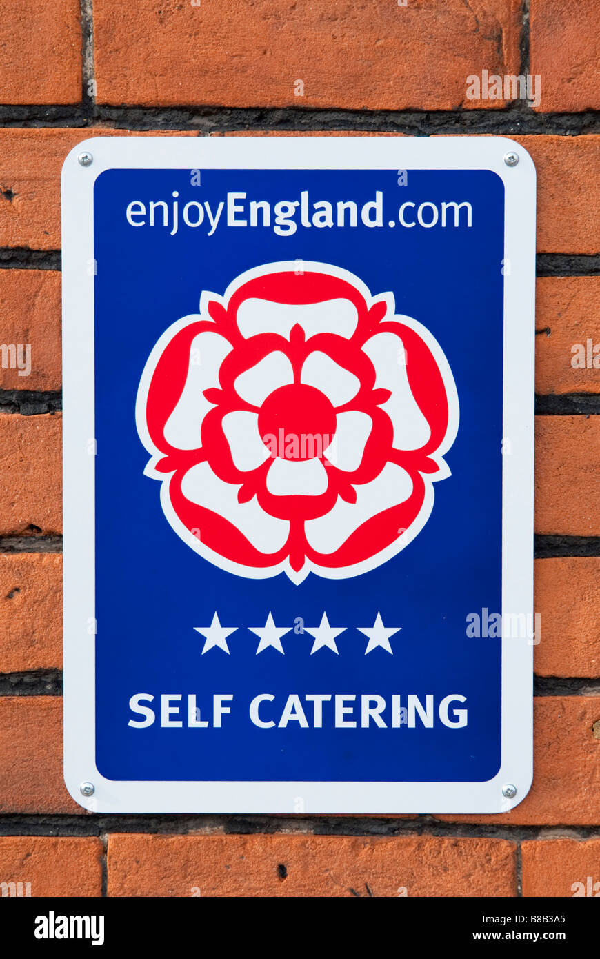Self catering sign hi-res stock photography and images - Alamy