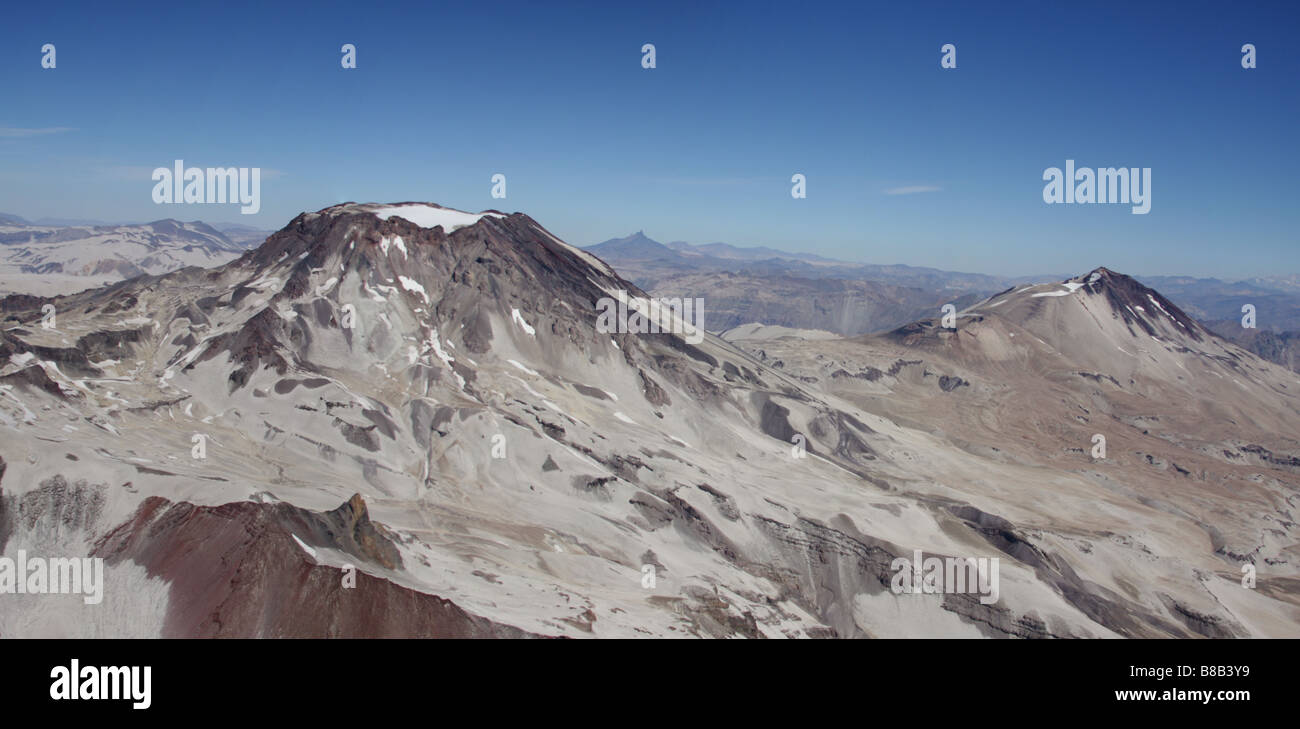 Descabezado grande volcano volcan cerro azul Chile Andes cordillera ...