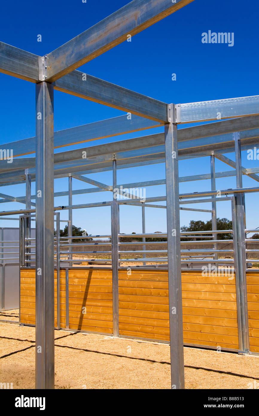 Barn construction process hi-res stock photography and images - Alamy