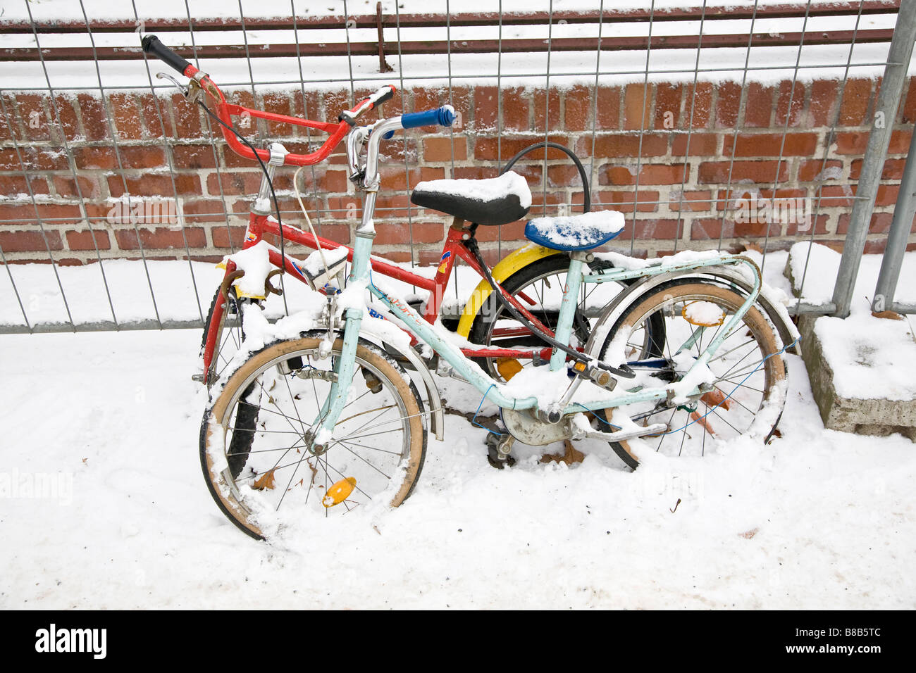 kids bikes in snow Stock Photo - Alamy