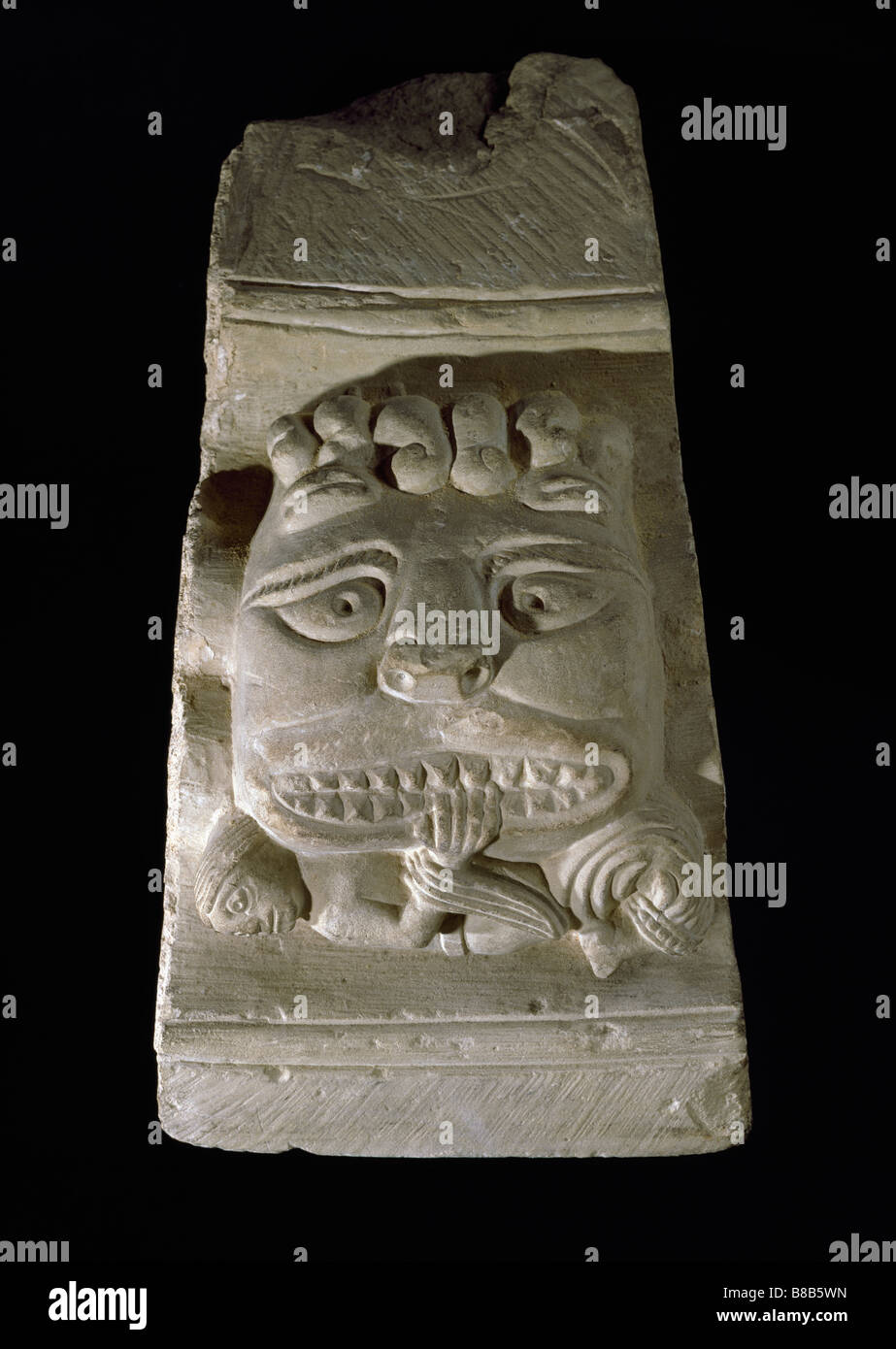 Romanesque sculpture hi-res stock photography and images - Alamy