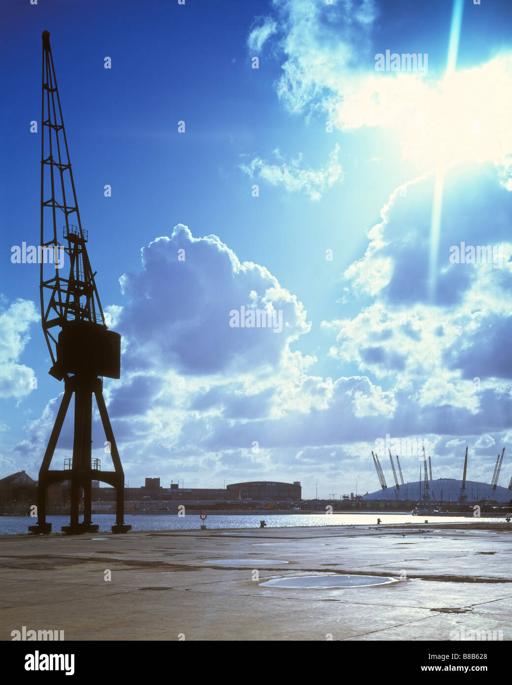 The royal docks london hi-res stock photography and images - Alamy