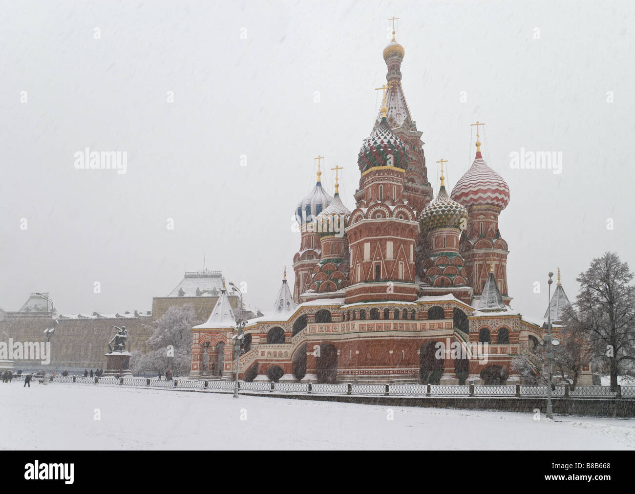 Snowfall red square hi-res stock photography and images - Alamy