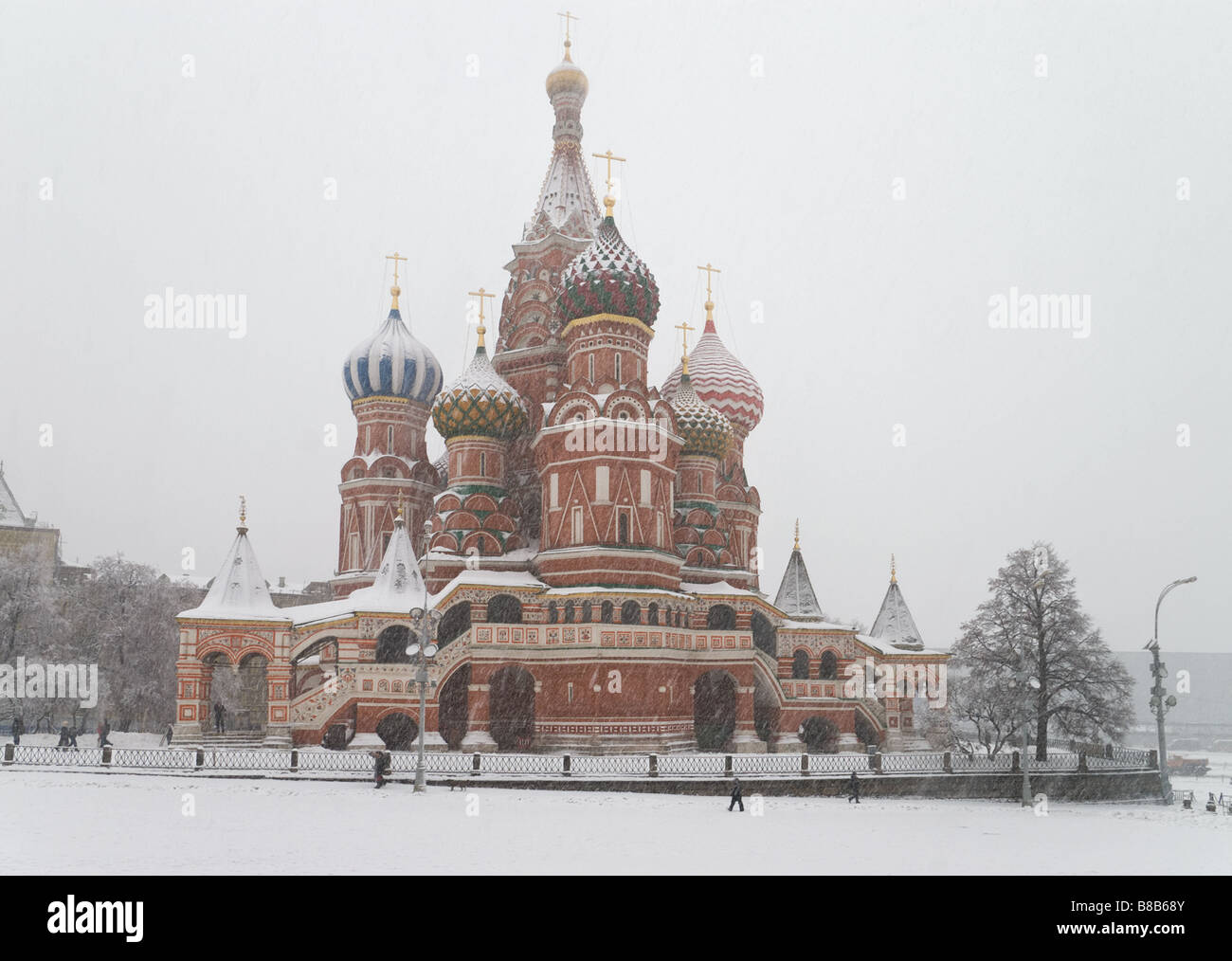 Snowfall red square hi-res stock photography and images - Alamy
