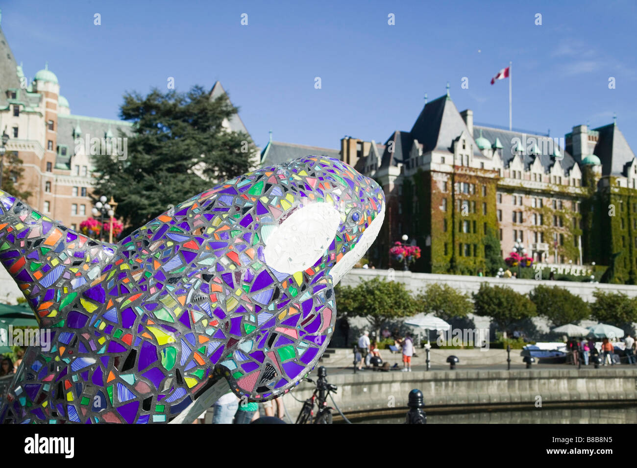 Vancouver canada whale statue hi-res stock photography and images - Alamy