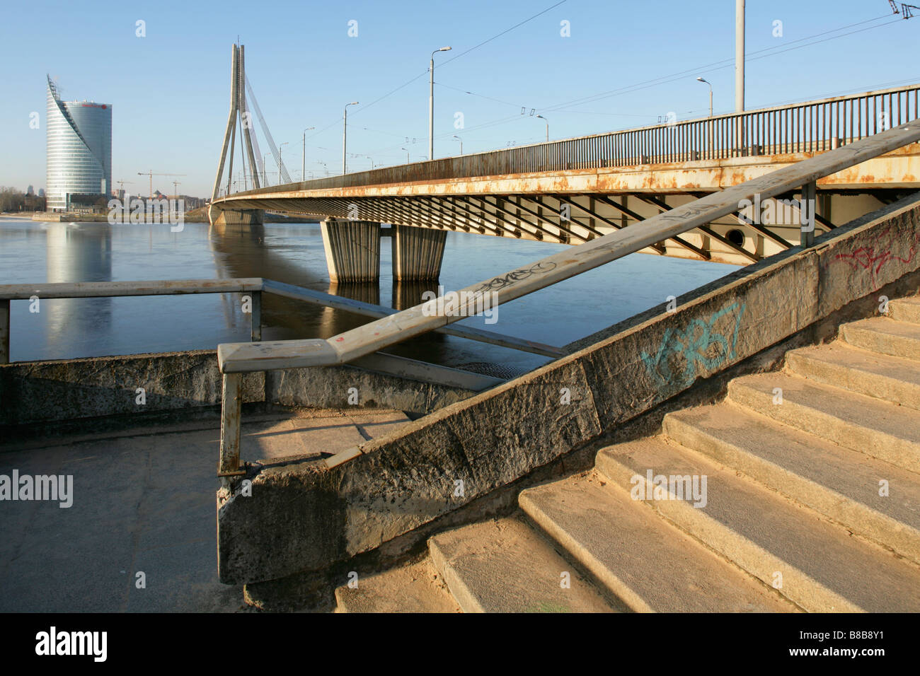 Vansu bridge bridge tilts hi-res stock photography and images - Alamy