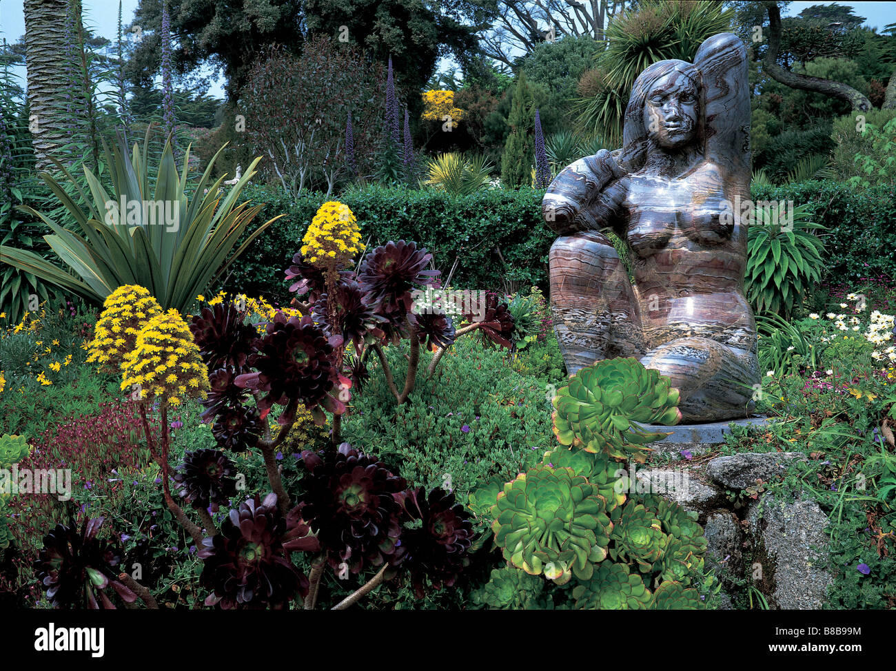 Gaia statue hi-res stock photography and images - Alamy