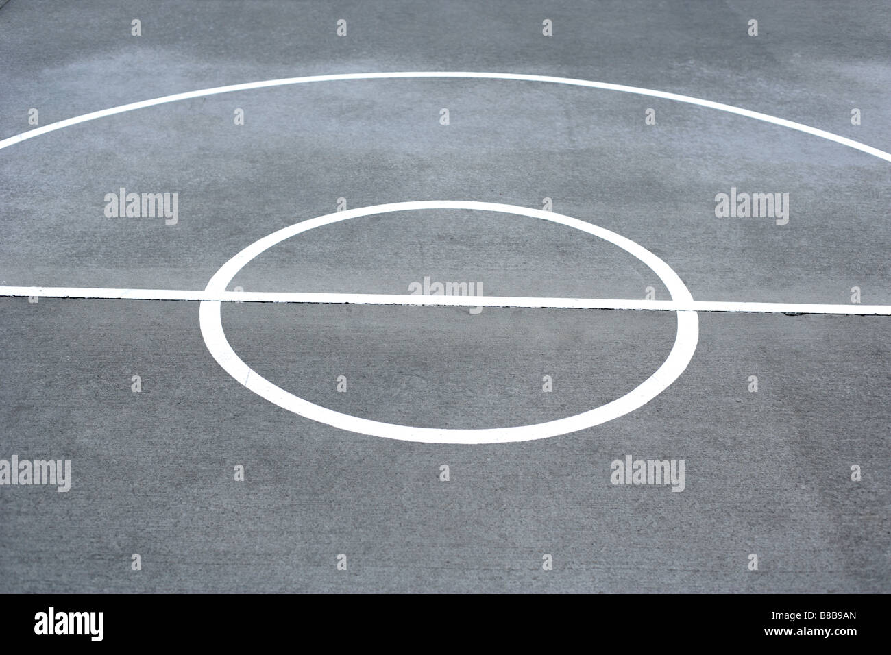 Basketball court lines on a street court Stock Photo - Alamy