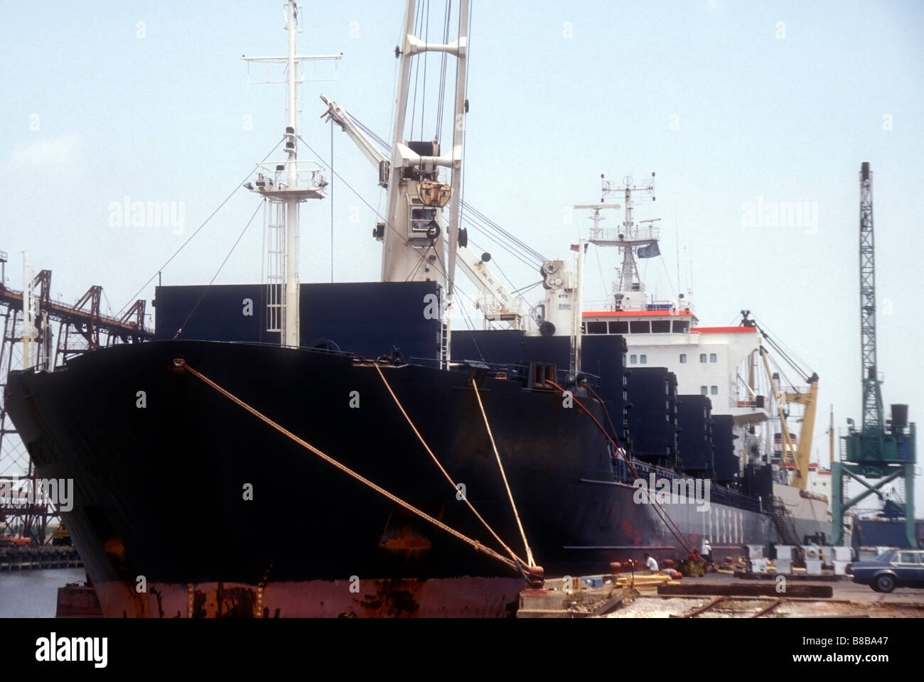 Commercial cargo craft hi-res stock photography and images - Alamy