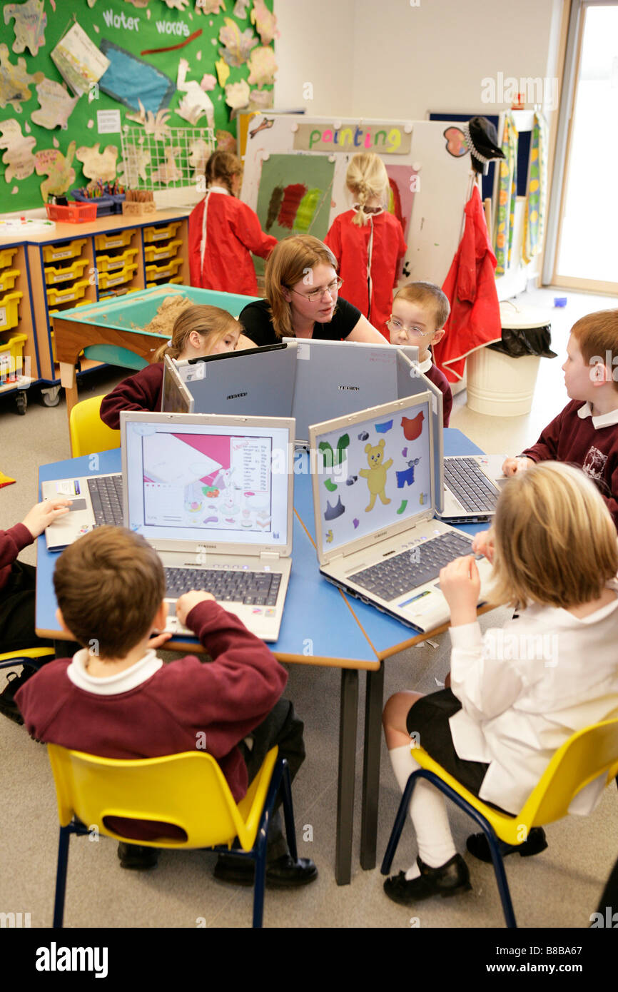 Children computers school laptop hi-res stock photography and images ...
