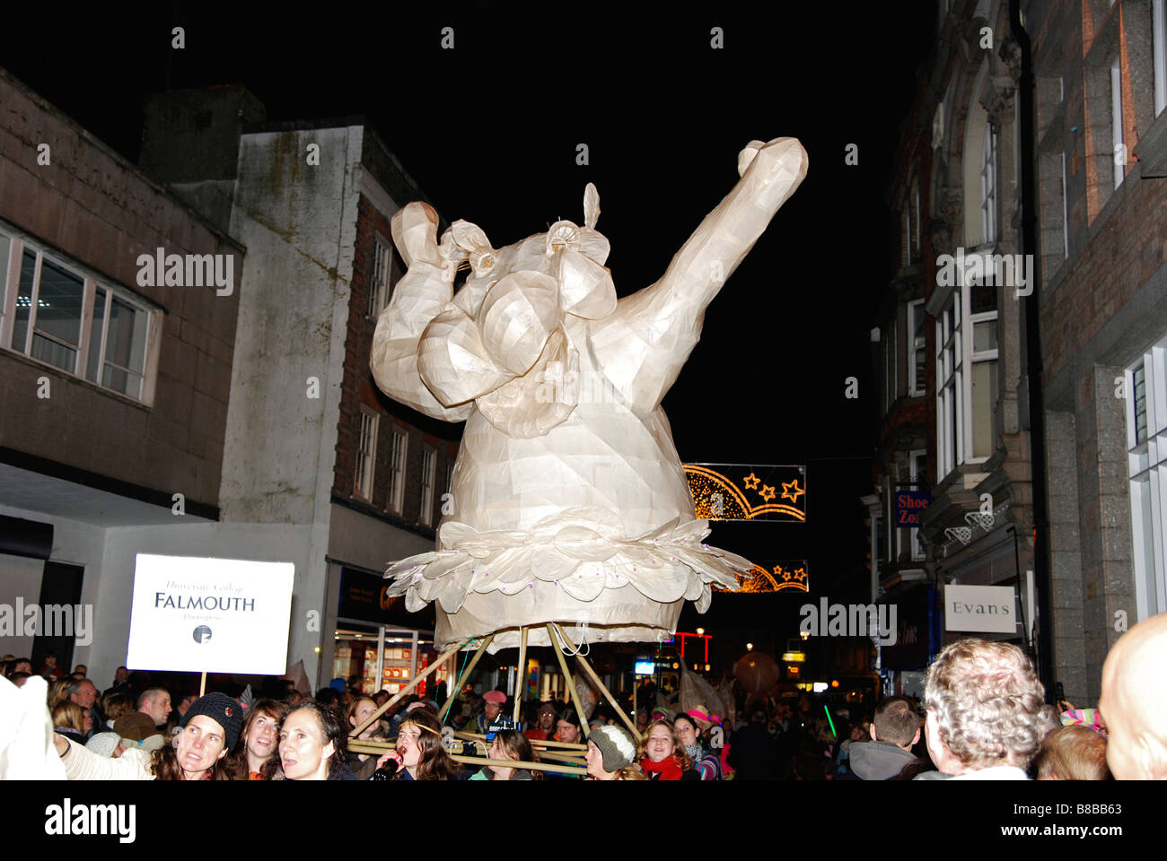 Carrying lantern hi-res stock photography and images - Alamy
