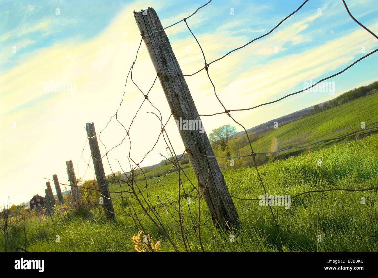 Old farm fence hi-res stock photography and images - Alamy