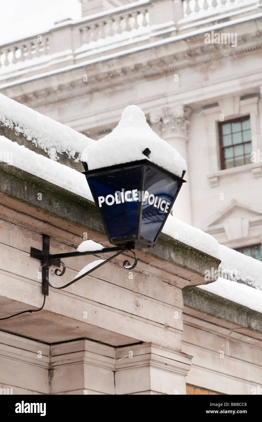 Police in snow hi-res stock photography and images - Alamy