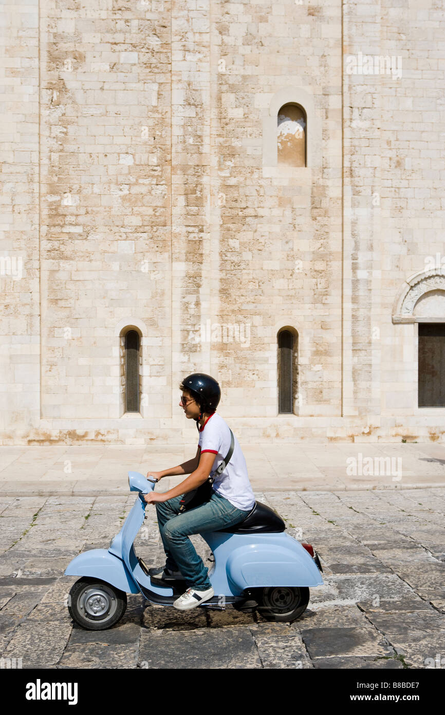Moped italy hi-res stock photography and images - Alamy