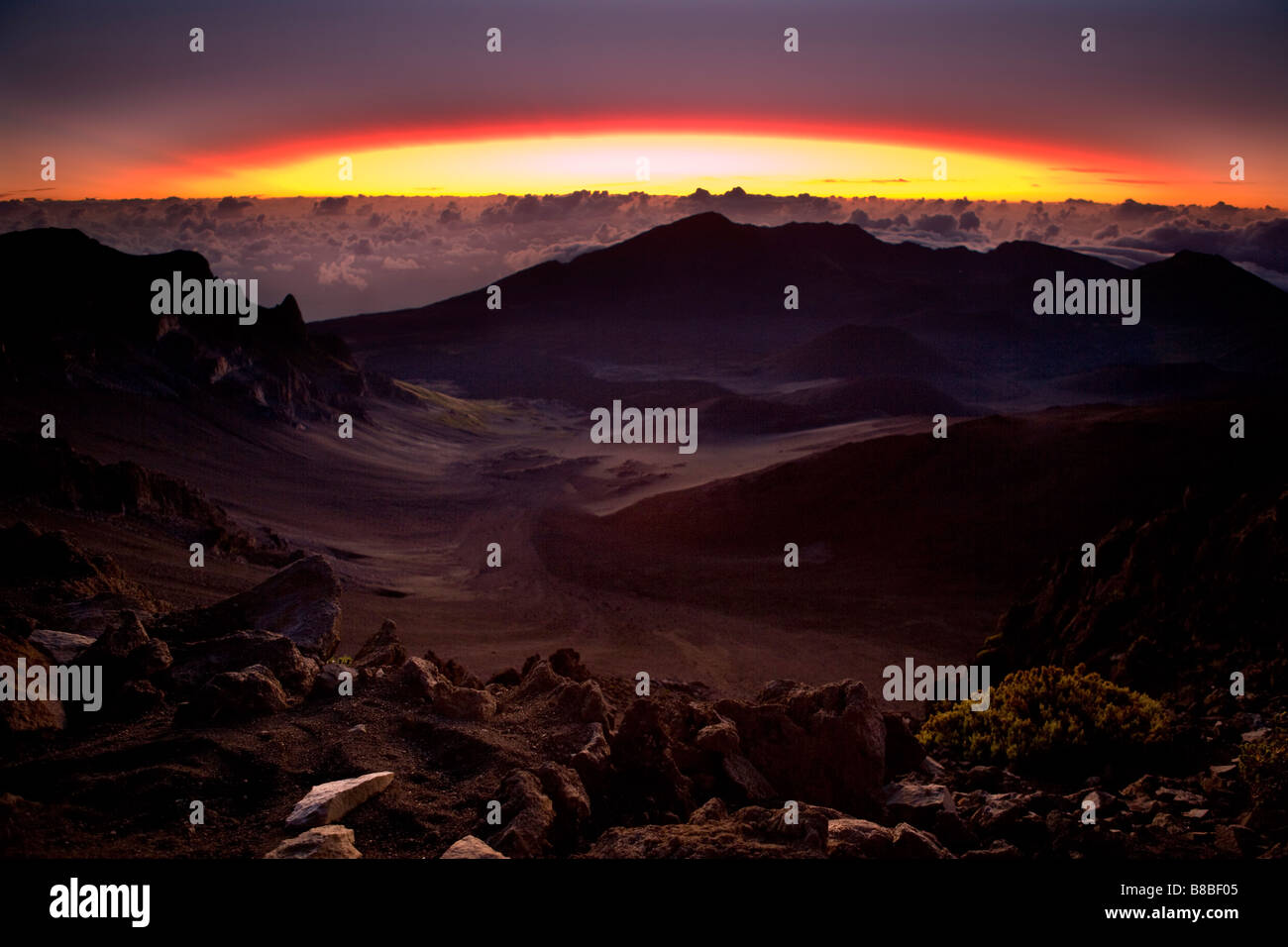 Haleakala Volcano Crater Sunrise, Maui, Hawaii Stock Photo - Alamy