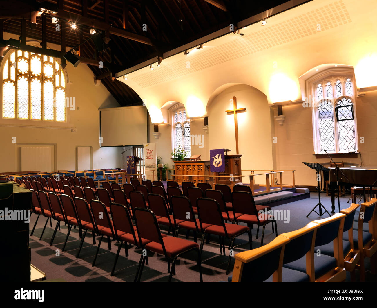 Modern church altar hi-res stock photography and images - Alamy