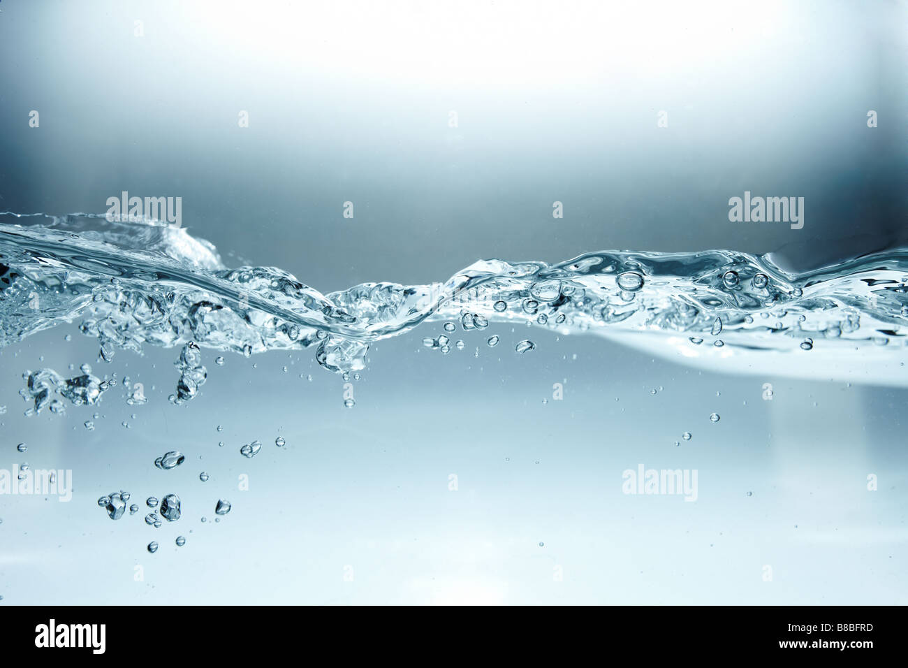 Water ripple hi-res stock photography and images - Alamy