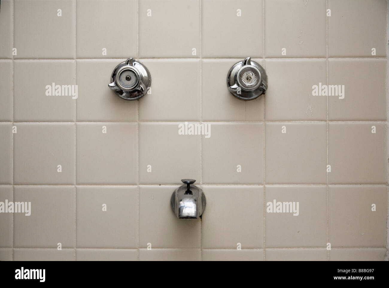 Do an about face hi-res stock photography and images - Alamy