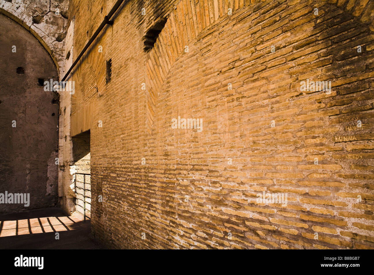 Stone wall, Rome, Italy Stock Photo - Alamy