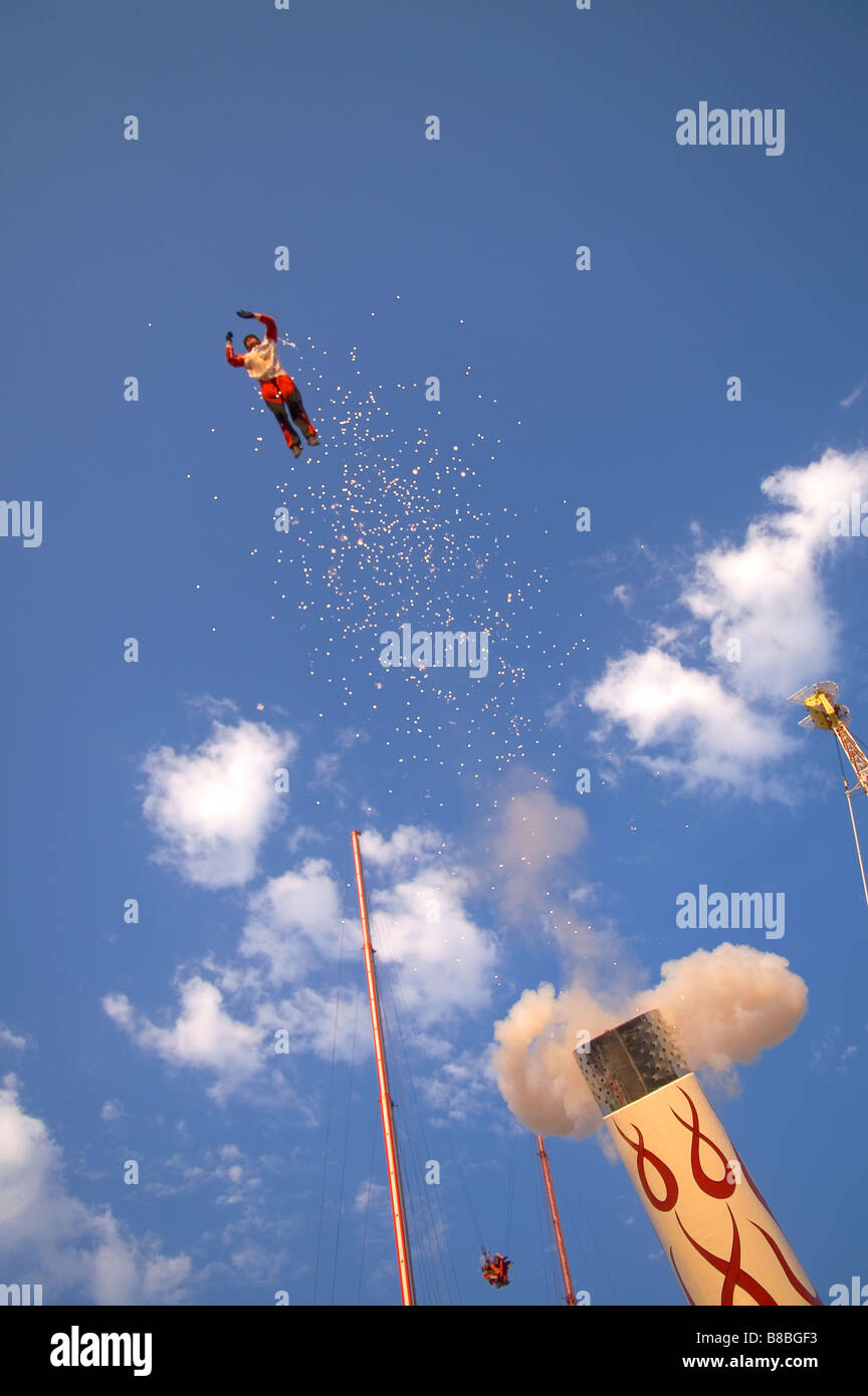 Human cannonball hi-res stock photography and images - Alamy