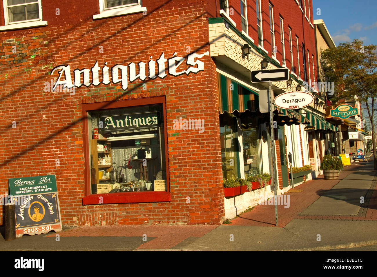Storefront Antique shop, Magog Quebec Stock Photo - Alamy
